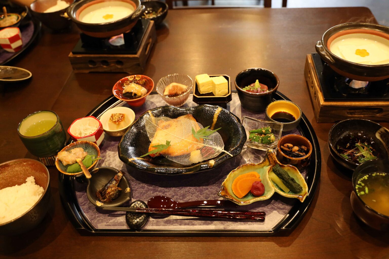 まるで旅館の朝食！ちょっと贅沢な朝ごはん『会席 碧AOI(あおい)』 - とれタビ